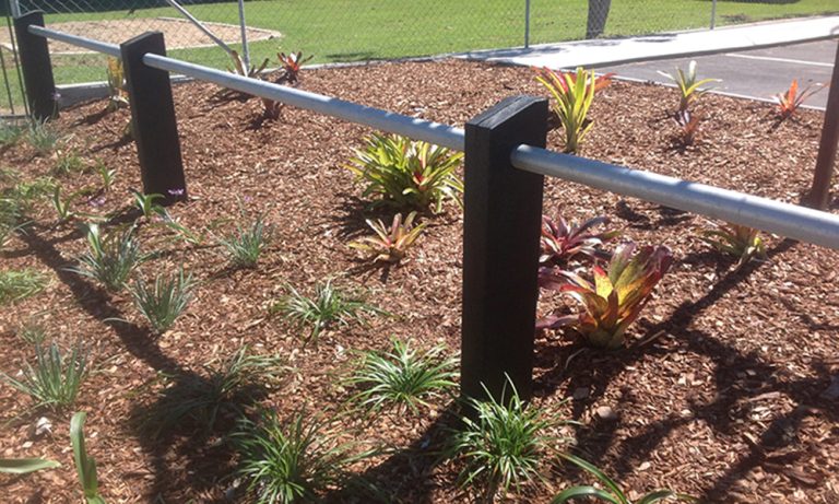 Australian made recycled plastic fencing by Replas - the sustainable ...